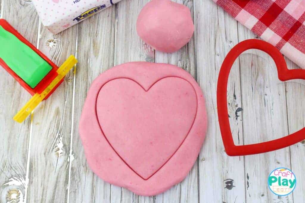 Super Easy Valentines Day Play Dough Recipe - Craft Play Learn