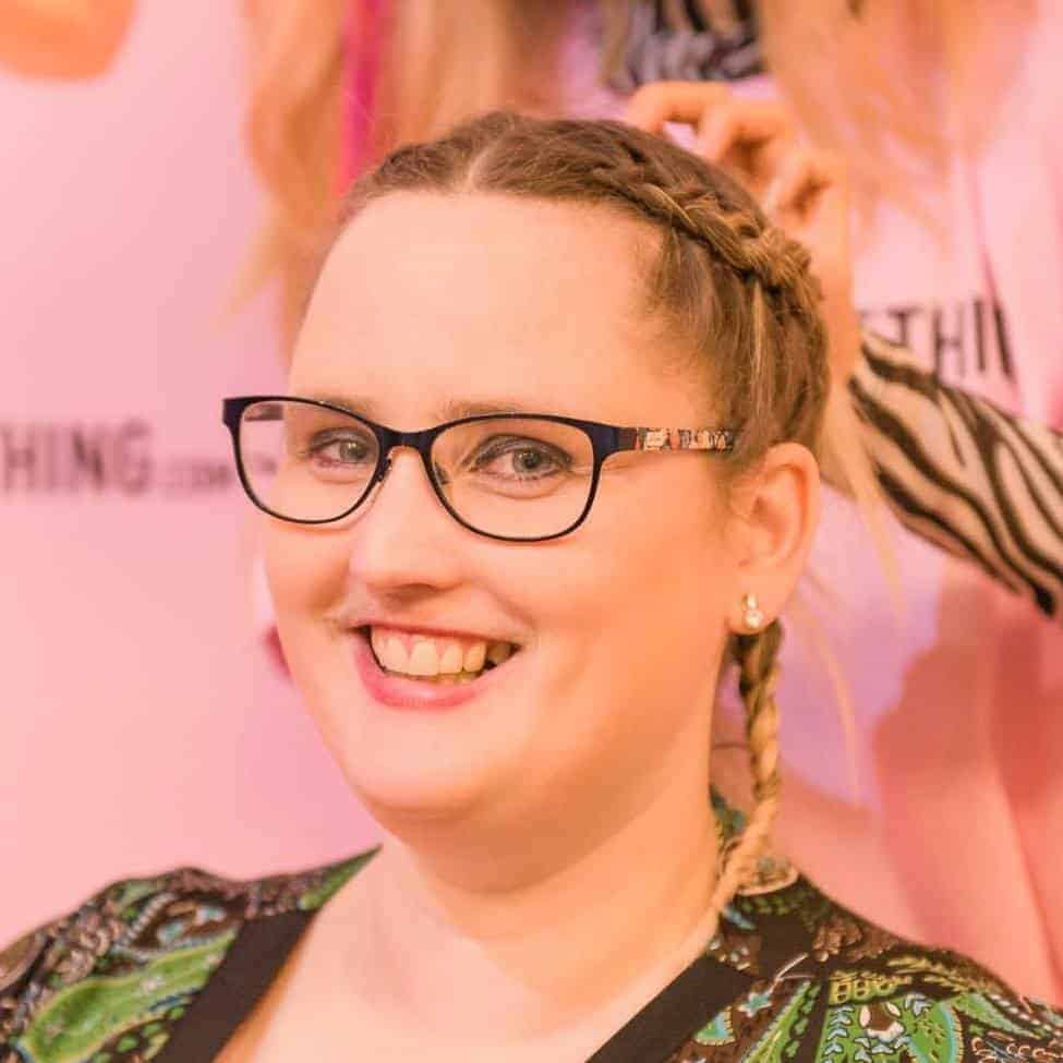 About Angela Milnes - Craft Play Learn