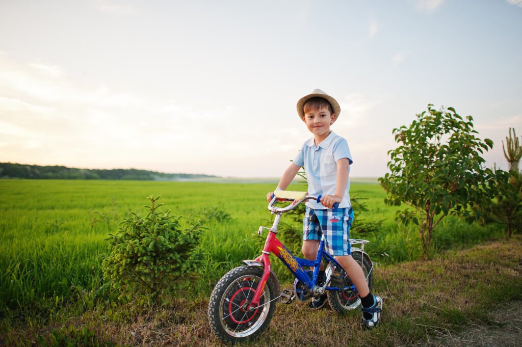 How to Teach Your Child to Ride a Bike in 10 Easy Steps - Craft Play Learn