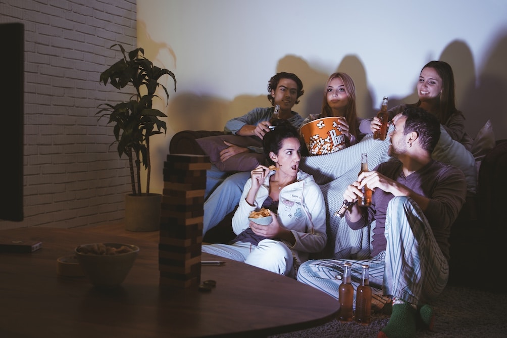 Tips for Creating the Perfect Home Movie Night Experience - Craft Play ...