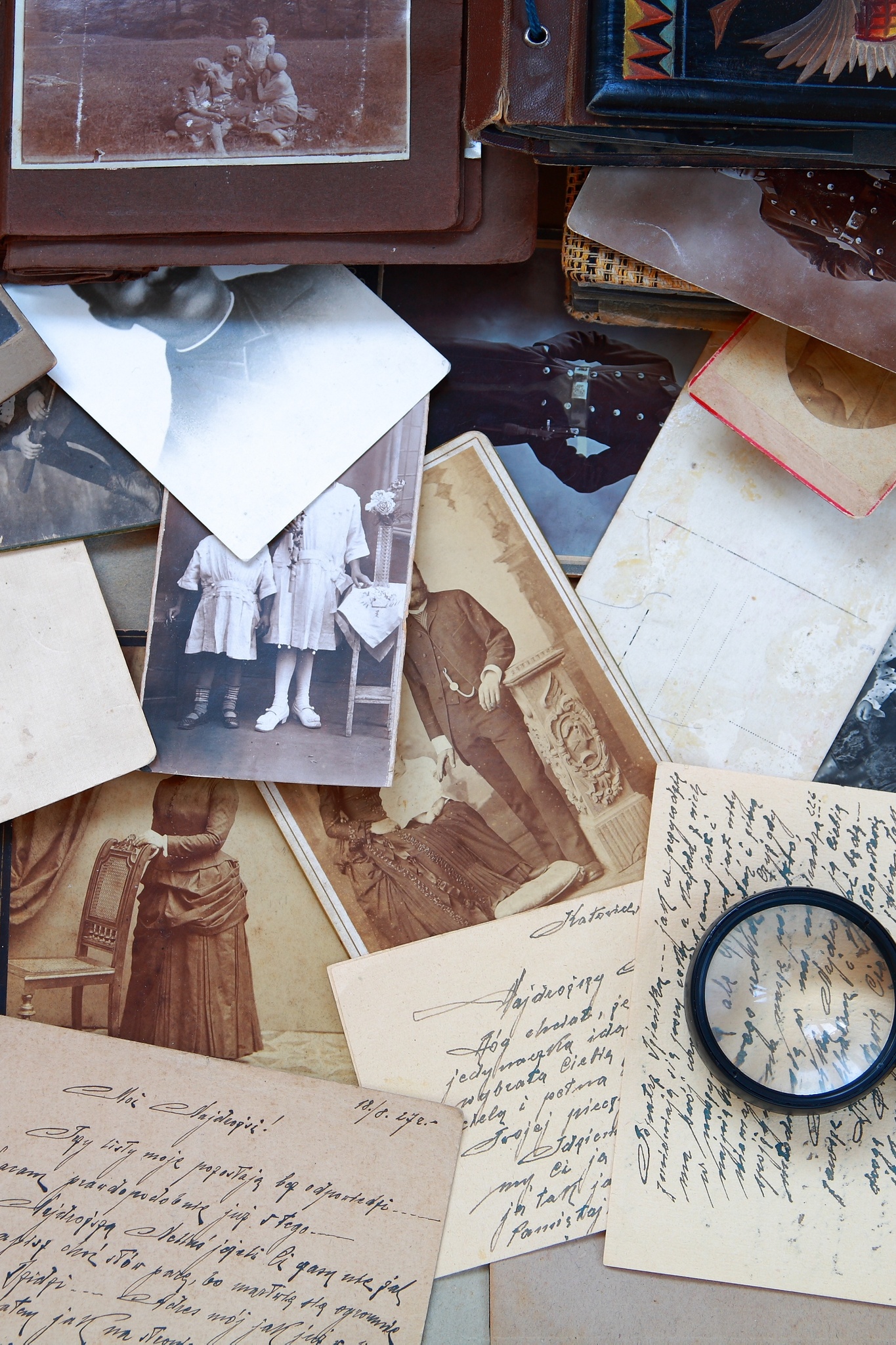 Best Practices for Storing and Preserving Old Photos